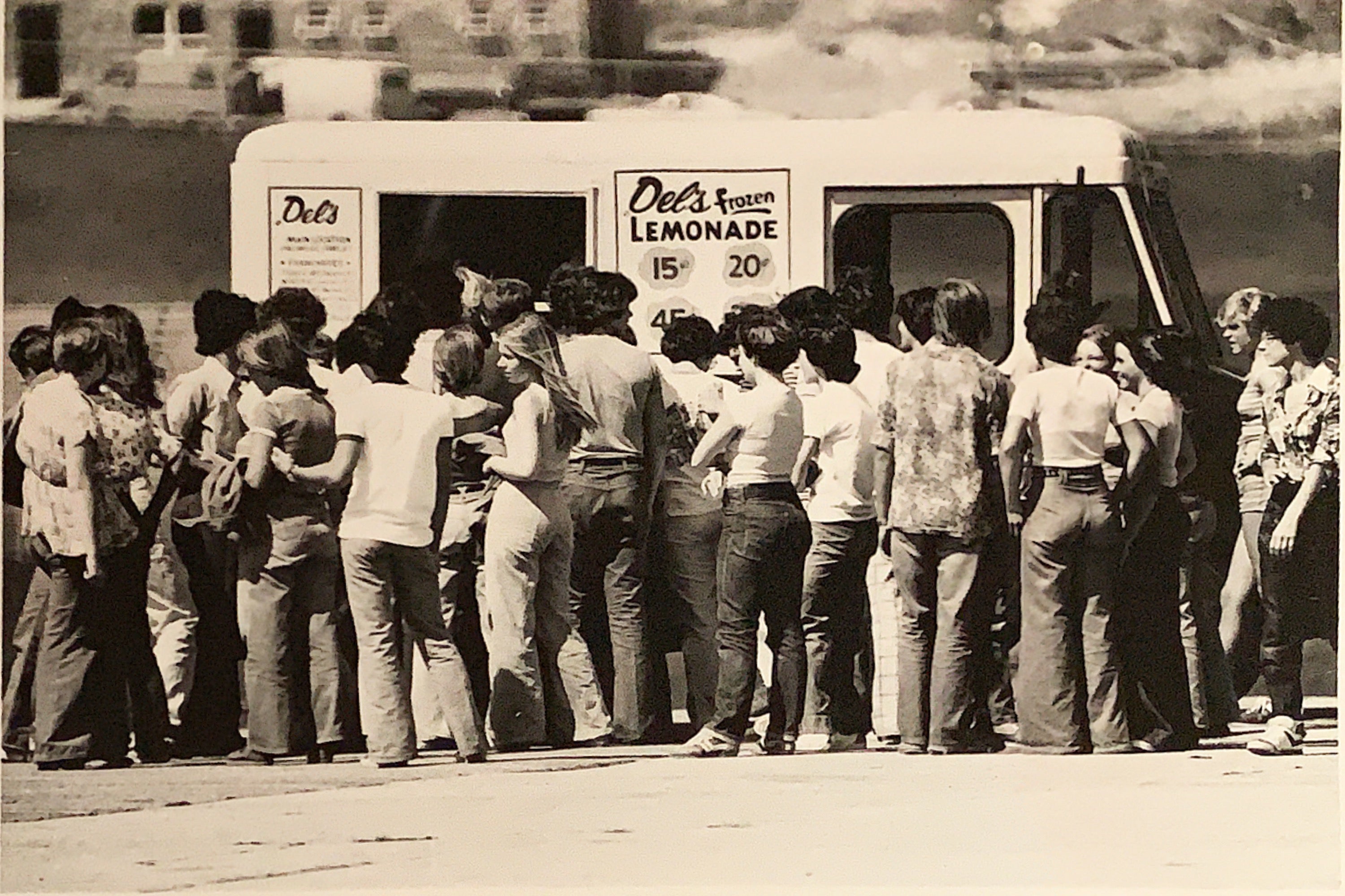 Work For Us – Del's Lemonade Refreshments Inc.